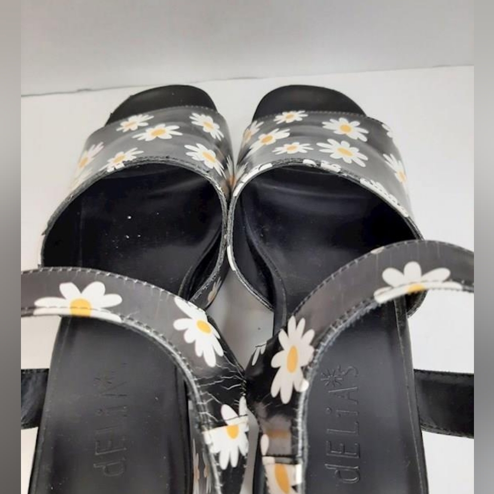 Rare Delia's Daisy Platform Heels - Gem